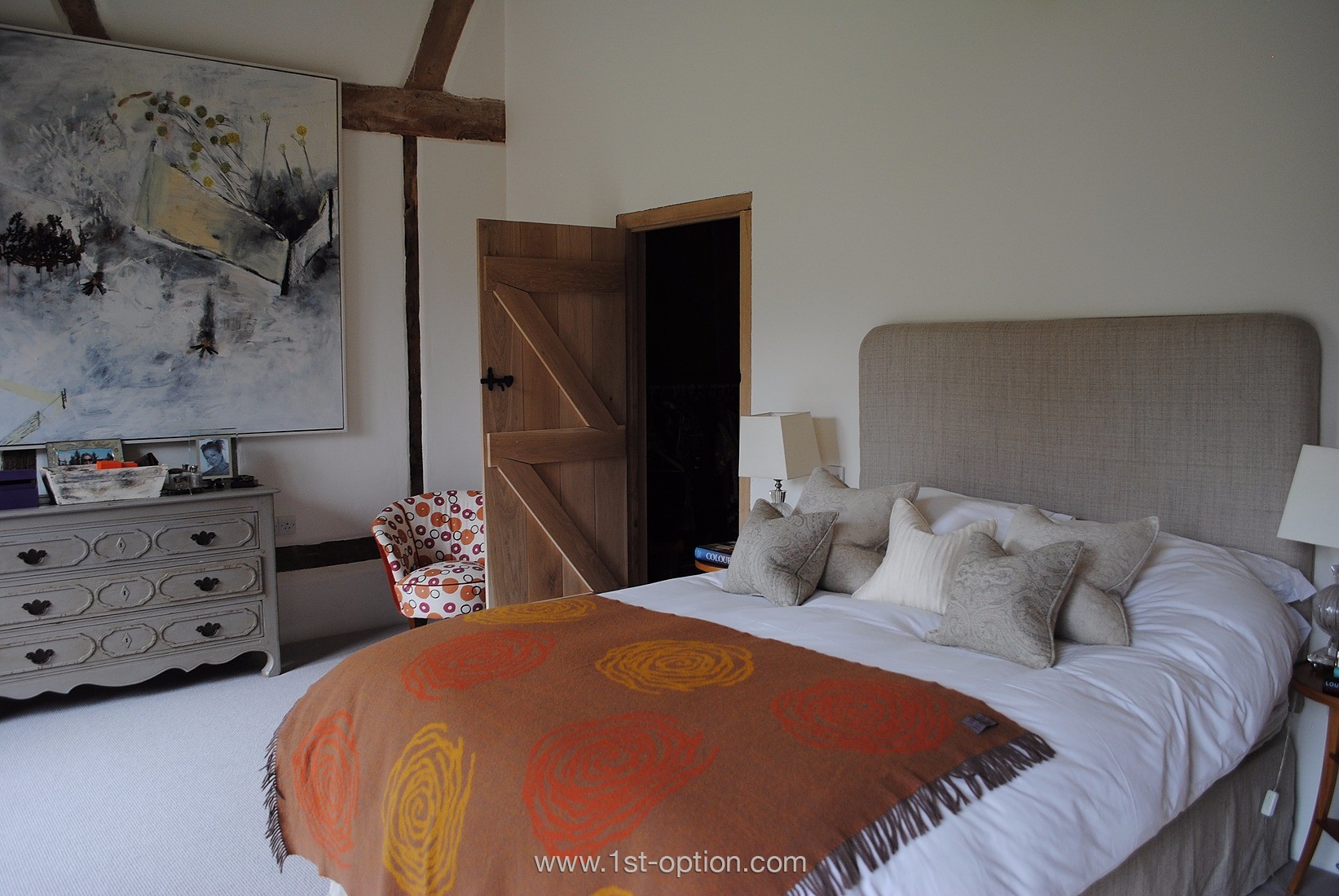 Chapel Farm | Shoot Location Berkshire | 1st Option